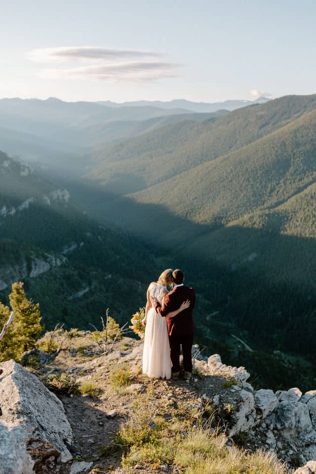 Eloping in Montana | The Ultimate Montana Elopement Location Guide