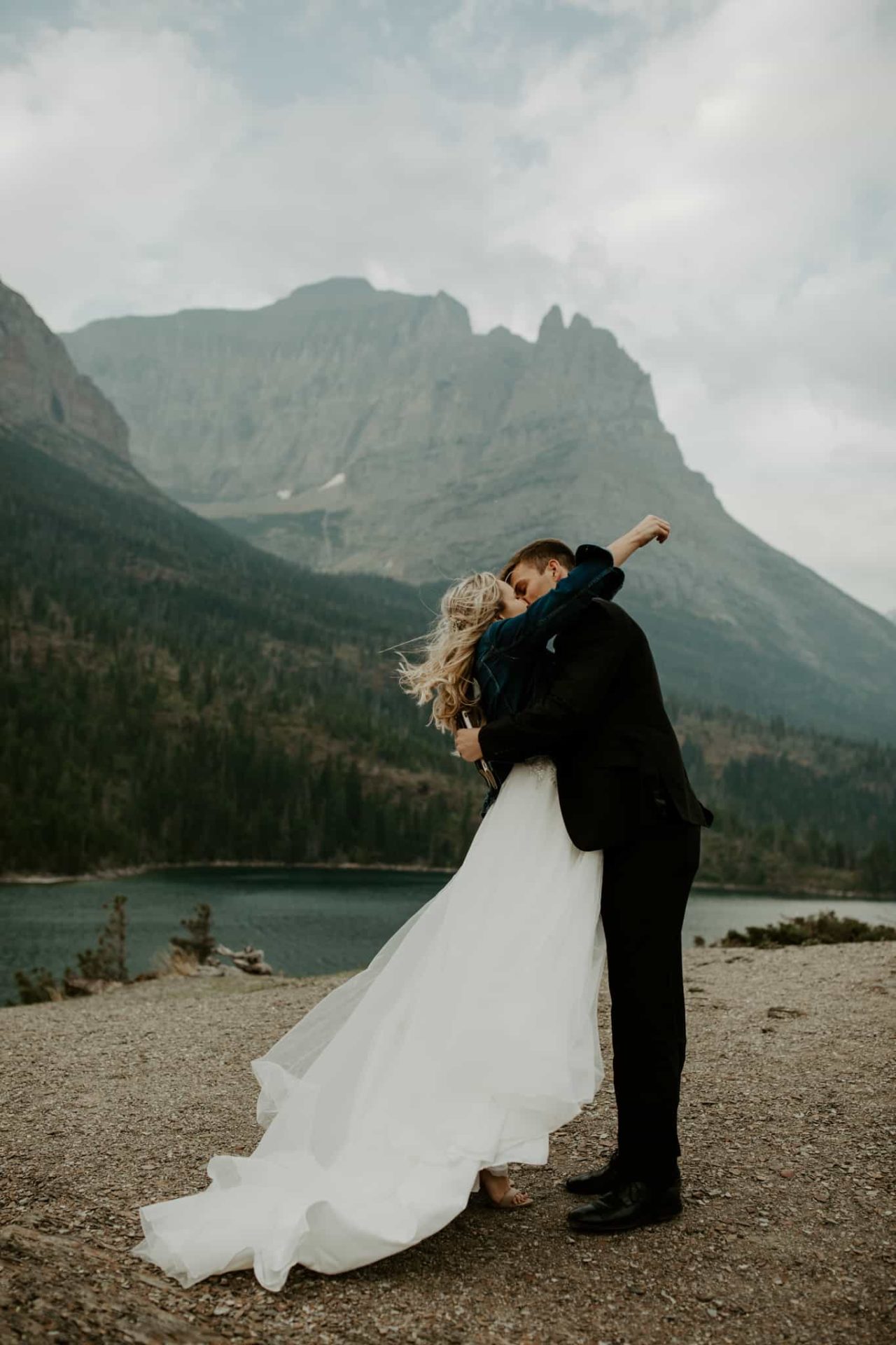 Eloping in Montana | The Ultimate Montana Elopement Location Guide